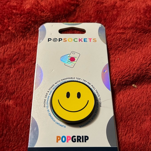 PopSocket | Cell Phones & Accessories | Pop Grip Smiley New In Package ...